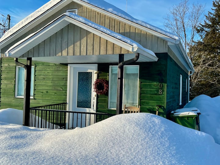 Au Coeur Du Village De Val David ,32 Jours Et Plus - Laurentides