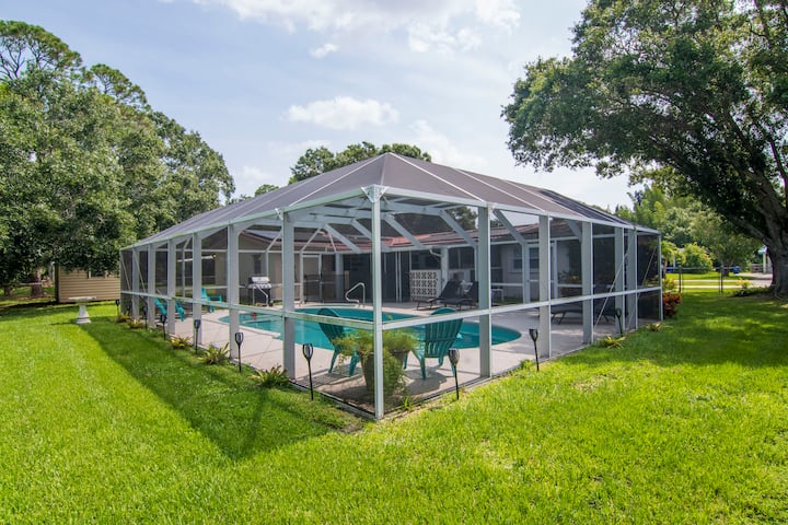 3/3 Beach Bungalow W/ Enclosed Pool In Vero Beach - Vero Beach