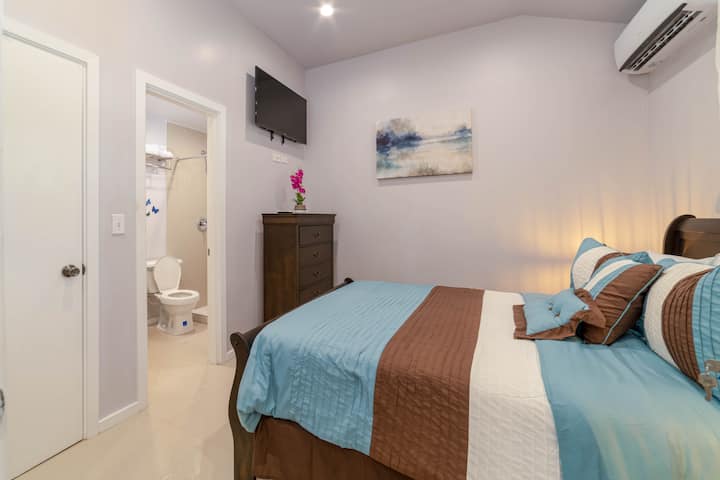 Cozy Corner (Mercy's Place) - Antigua and Barbuda