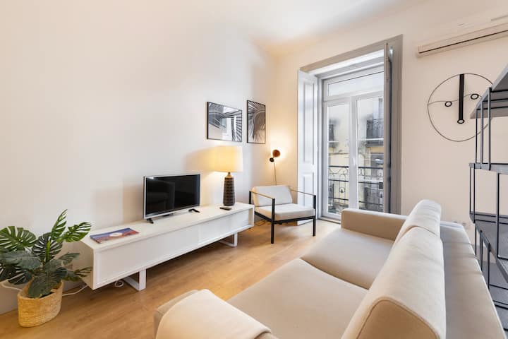 Colosseum Building - Apartment Theta - Lisbon