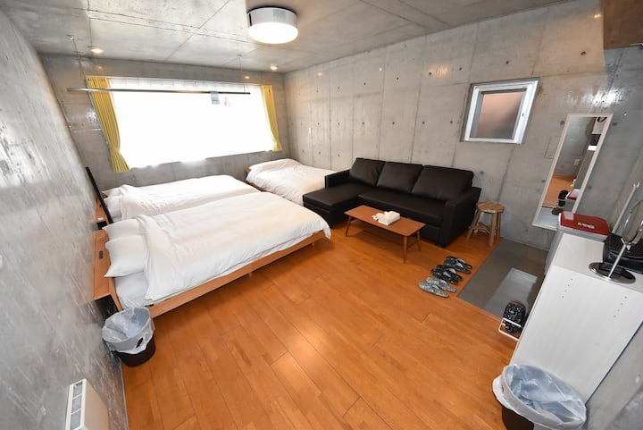 道頓堀、なんば、黒門市場などの繁華街へ徒歩でいける好立地＃51 - Osaka, Japan