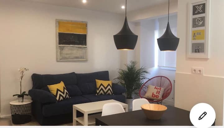 Lovely Bright Appartment At The Beach - Santander, España