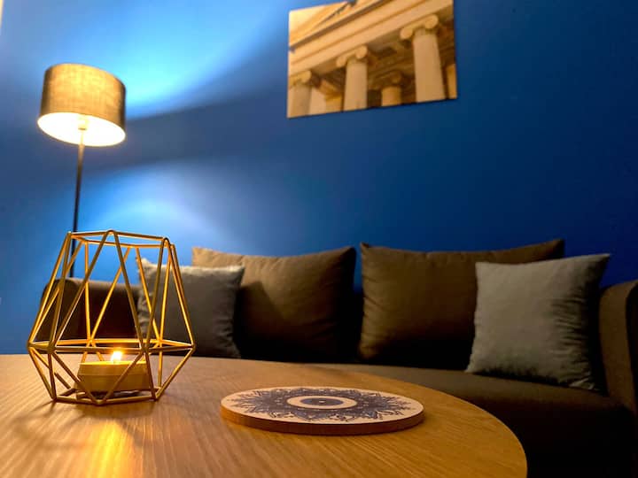 Olympus' Gods/ Near Acropolis - Athene