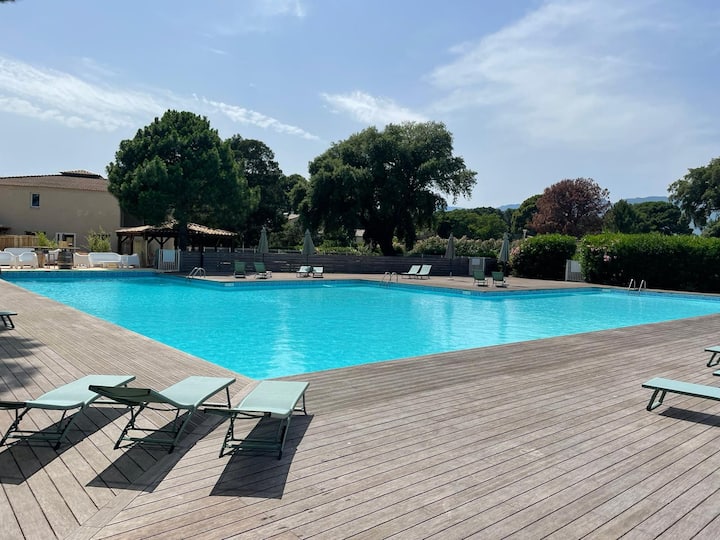 Studio 47 Fiori Di Cala Rossa Porto Vecchio - Lecci