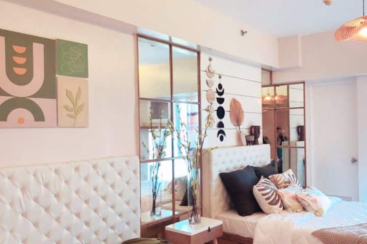Cozy Relaxing Vacation Home In Tagaytay, Taal View - Tagaytay