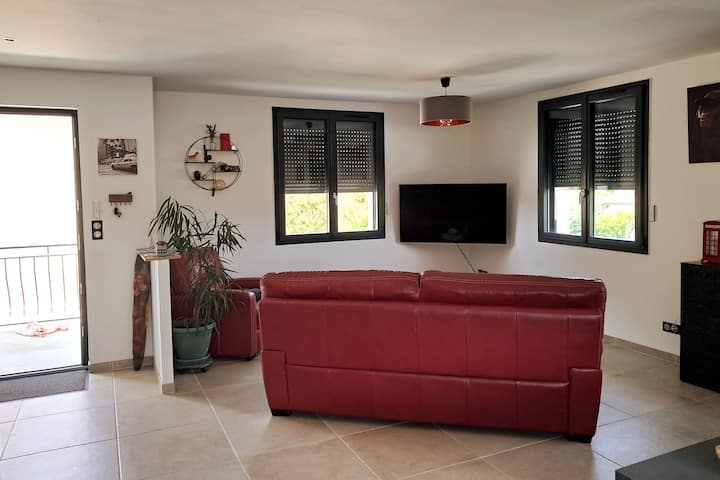 Jolie Maison Avec Jardin Et Piscine Privative - Périgueux