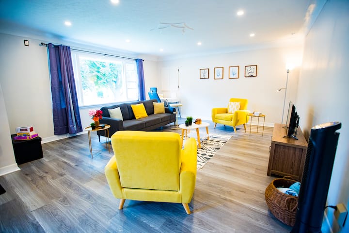 Modern 3br Retreat • Near Beach & Downtown - Port Colborne