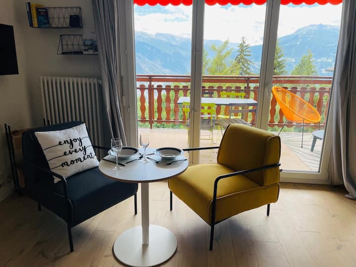 Joli Studio Avec Terrasse Et Vue à Crans-montana - Sierre