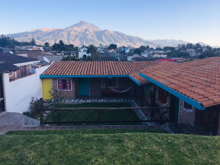 Casa Victoria, Habitaciones Y Zona De Camping - Otavalo