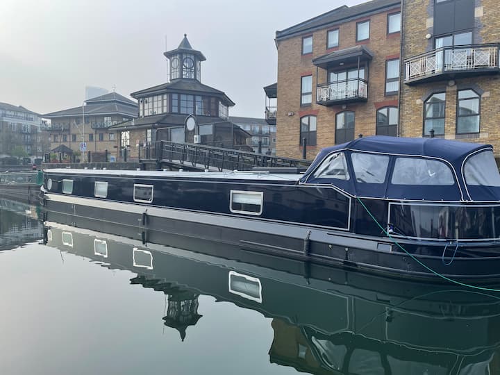 Luxury Houseboat In London That Sleeps Up To Four. - Londres