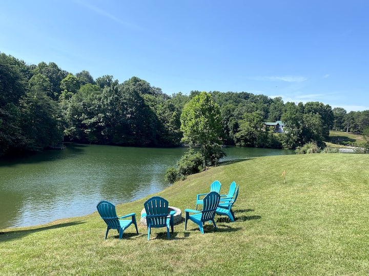 Updated 3br Lakefront Home With Hot Tub! - Smith Mountain Lake, VA