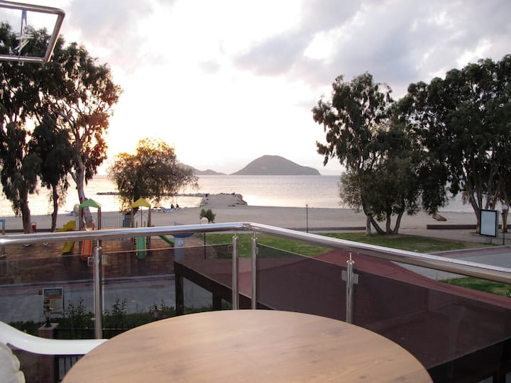 Sunset Beach Apartments (No4) With Sea View - Gümüşlük