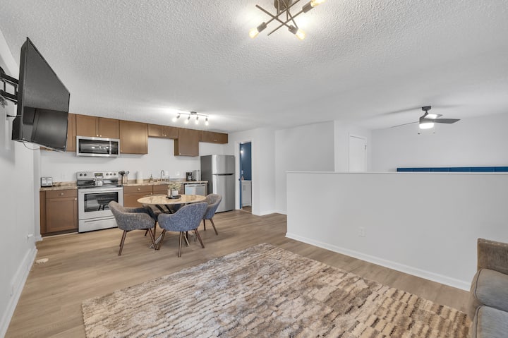 Brand New Immaculate Guest Suite - Charlotte