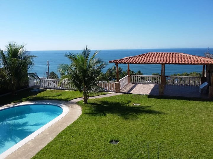 Tierra Nuestra - El Salvador