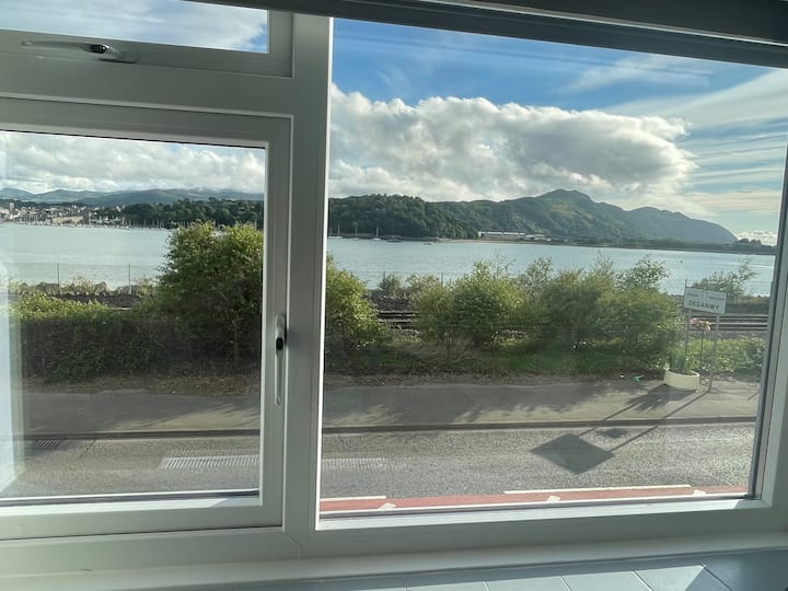 Panoramic Sea View Property - Llandudno