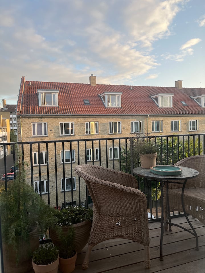 Tæt På Transport Og Caféer - Copenhaguen