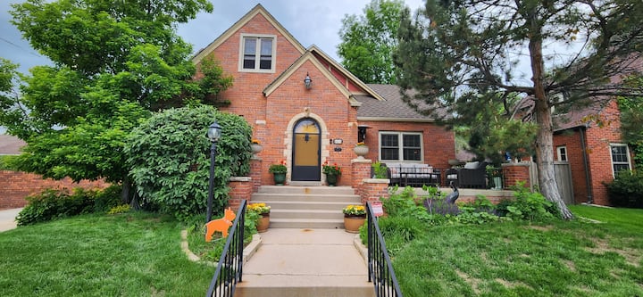 Family Comfort In Perfect Location! - Cheyenne, WY