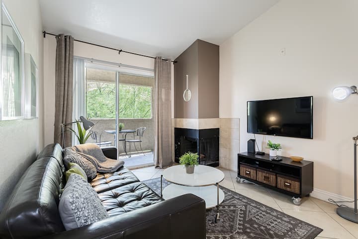 Sleek Retreat In Heart Of Vegas - 패러다이스