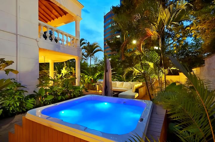 Luxe Mansion | Poblado | Jacuzzi/security/partyon - Medellín