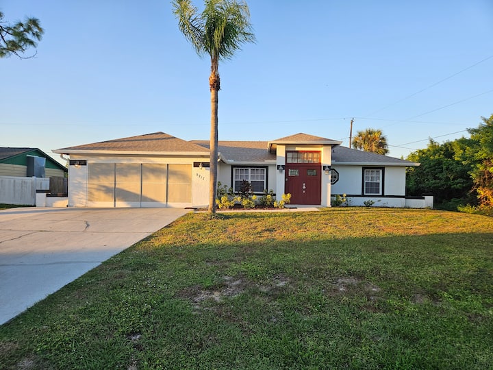 Rock Creek Getaway - Port Charlotte, FL