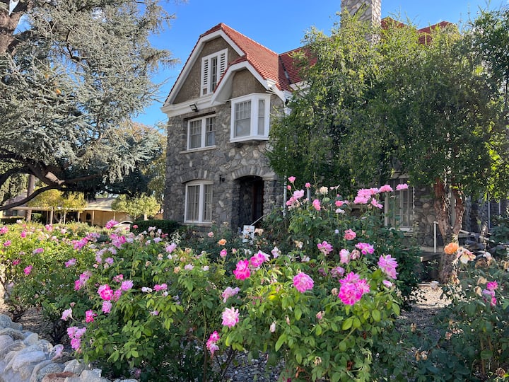 Near Ont Elegant King Bed Private Bath+ Balcony - Upland, CA