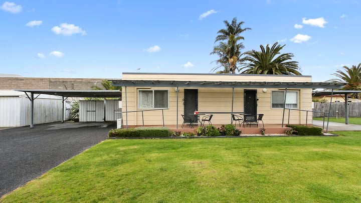 1 Bedroom Unit - 2 Share - Lakes Entrance
