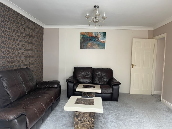 Luxurious Detached Holiday House Free Park Airport - ルートン
