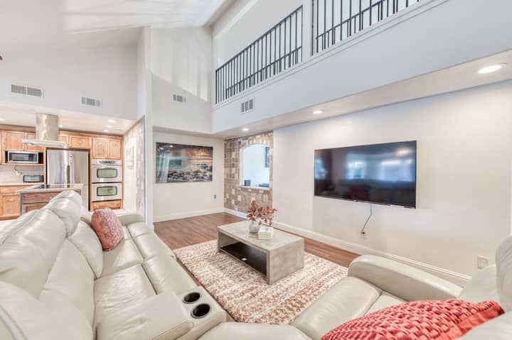 Spacious Fig Garden Home With A Private Pool! - Fresno, CA