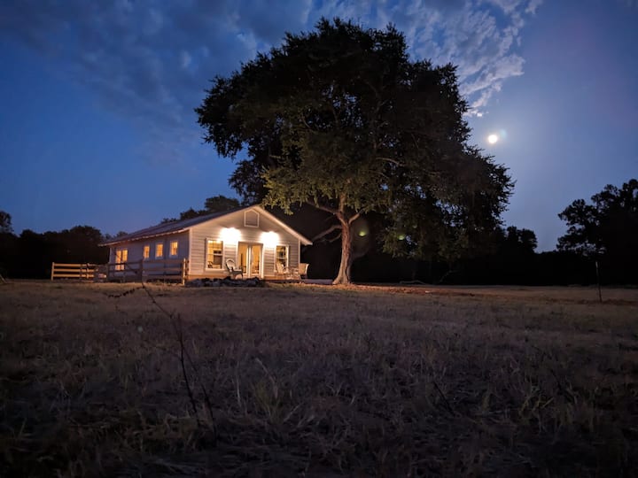 Dairy Barn Charm - Nacogdoches, TX