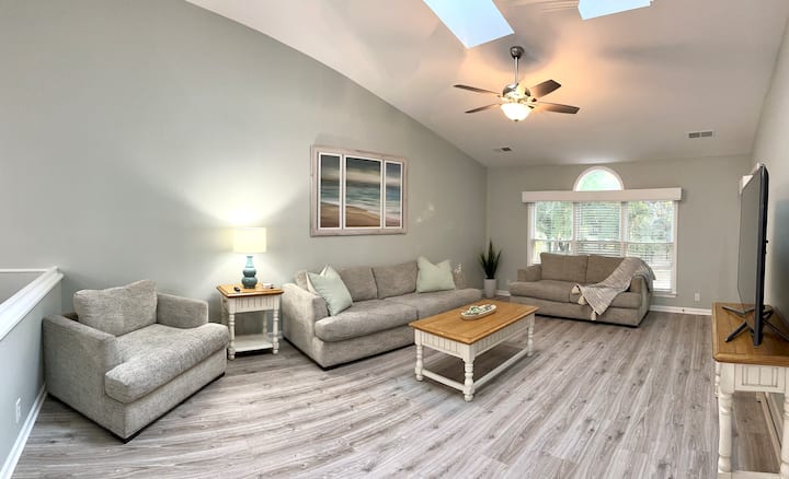 New! Sunset Beach *Golf * Pools * Amenities Galore - Sunset Beach, NC