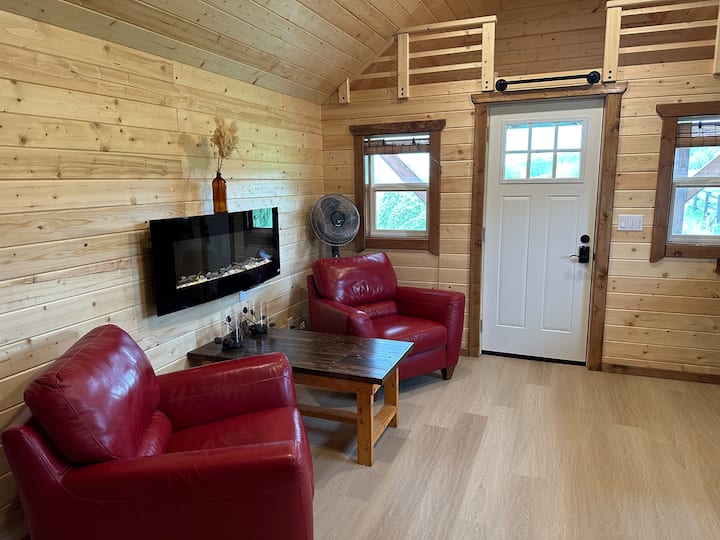 Country Hills Cabin - Alberta