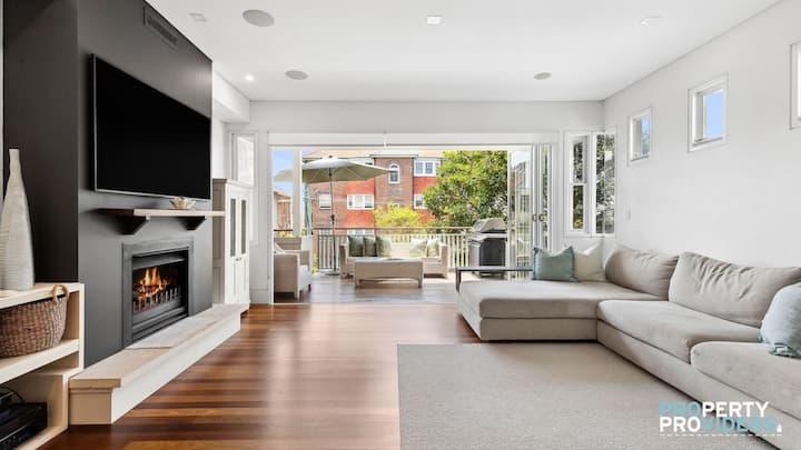 Modern 4 Bed Townhouse - Walk To Manly Beach - Manly