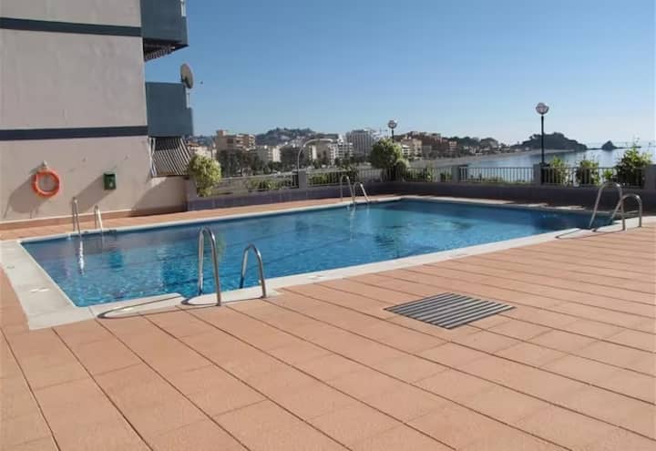 1 Bed Apartment. In Almunecar, San Cristóbal. - Almuñécar