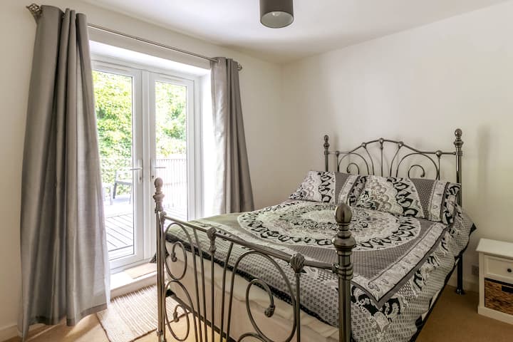 Stylish 2bd Family Hideaway In Dover - Dover