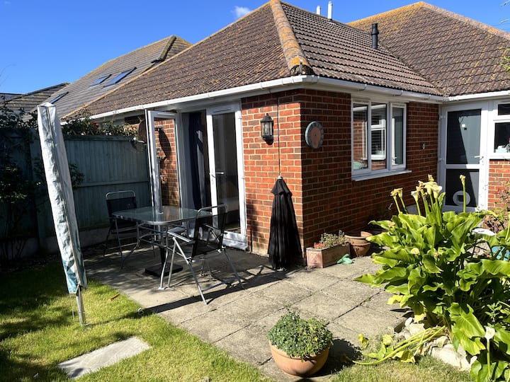 Lovely Little Seaside Bungalow - Herne Bay