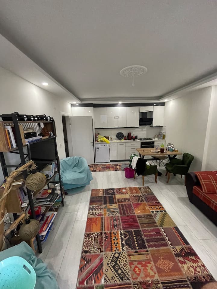 1+1 Eksiksiz. Yasa Avm Arkası - Edremit