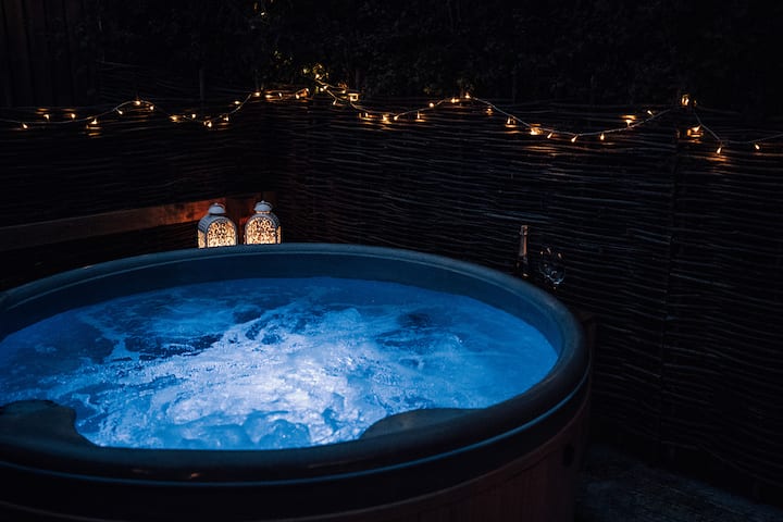 Luxury Farm Cottage With Hot Tub - Northallerton