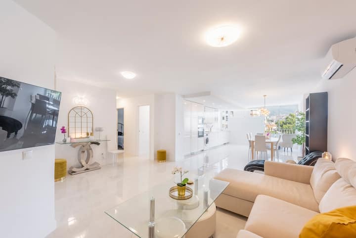 City Apartment Front Line Beach! - Marbella