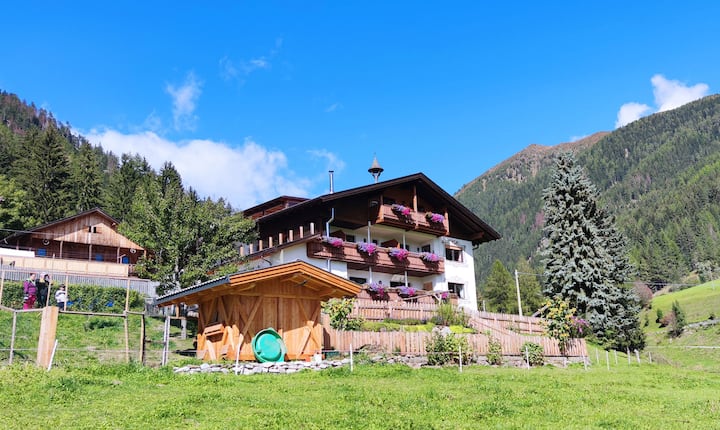Country Charm: Farm Stay In Terento, South Tyrol - Terenten