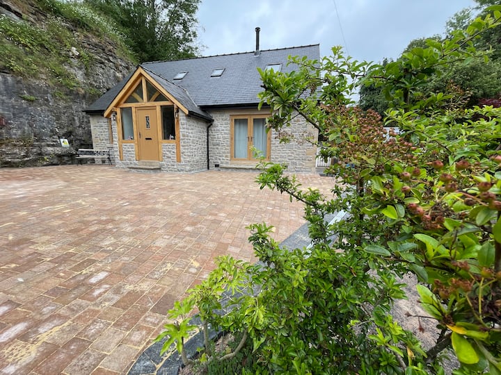 Unique Property In Bakewell - Bakewell