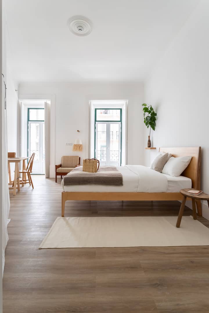 Room With Private Bathroom In Lisbon Guesthouse - 里斯本