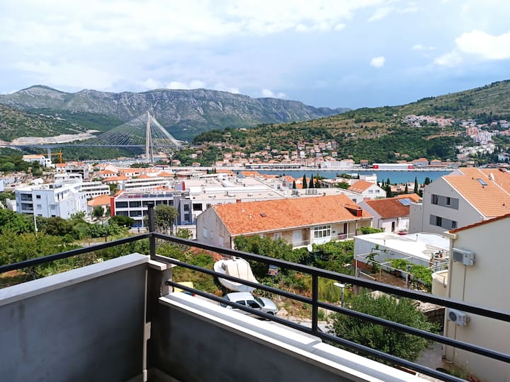 Great View, 3 Balconies, Parking, Fast Internet. - Dubrovnik