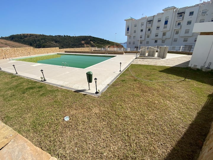Proche A Toute Les Activités Avec Piscine Air Jeux - Fnideq
