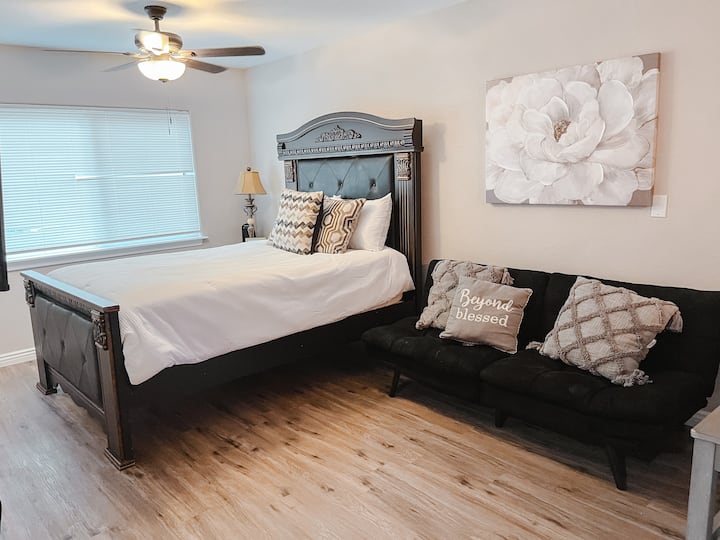 Remodeled Studio In Gated Community - Yucaipa, CA