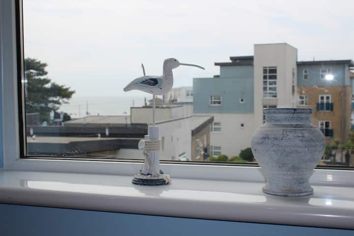 On Sandbanks Beach · 2 Bd · Free Parking - Dorset