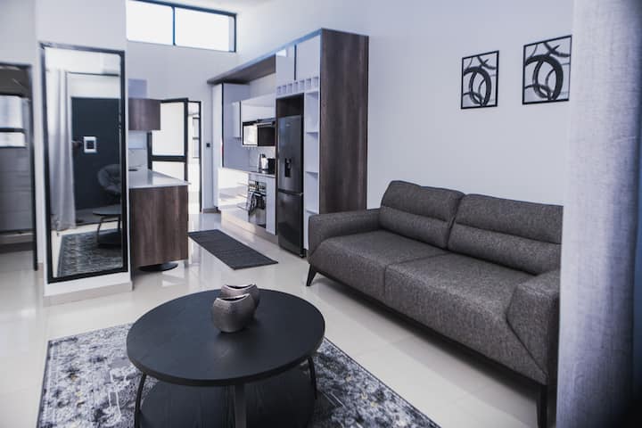 The Lofts Suite W/ Patio Free Parking & Wi-fi - Windhoek