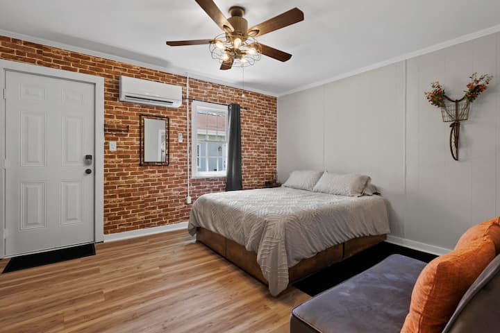 Cute Private Studio 4 - Jacksonville, NC