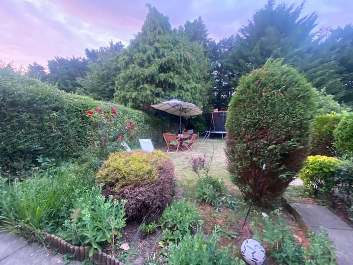 2 Bedroom Terraced Family House - Oxford