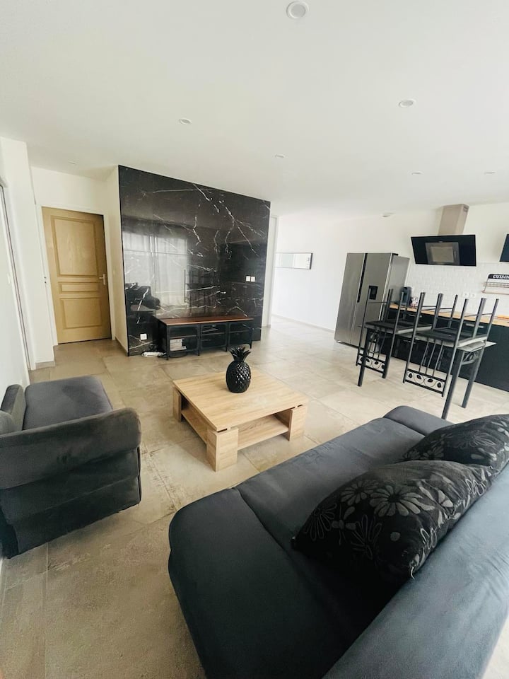 Jolie Maison Avec Extérieur - Capestang