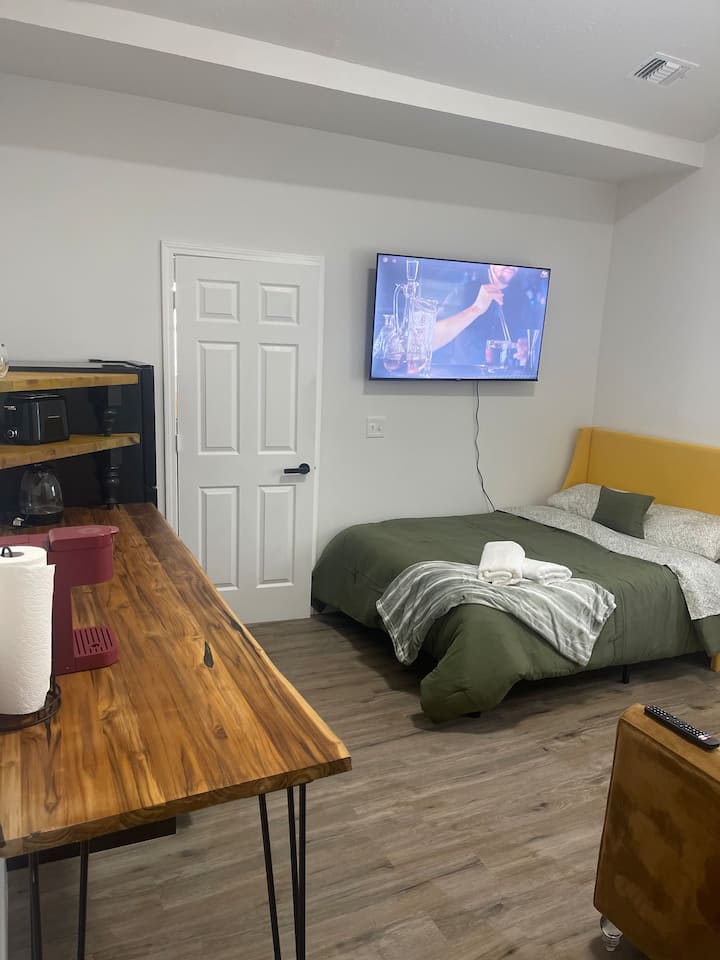 Private Apartment 4 In Jax - Jacksonville, FL